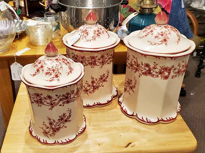 These vintage canisters make your modern plastic containers look like they're not even trying anymore.