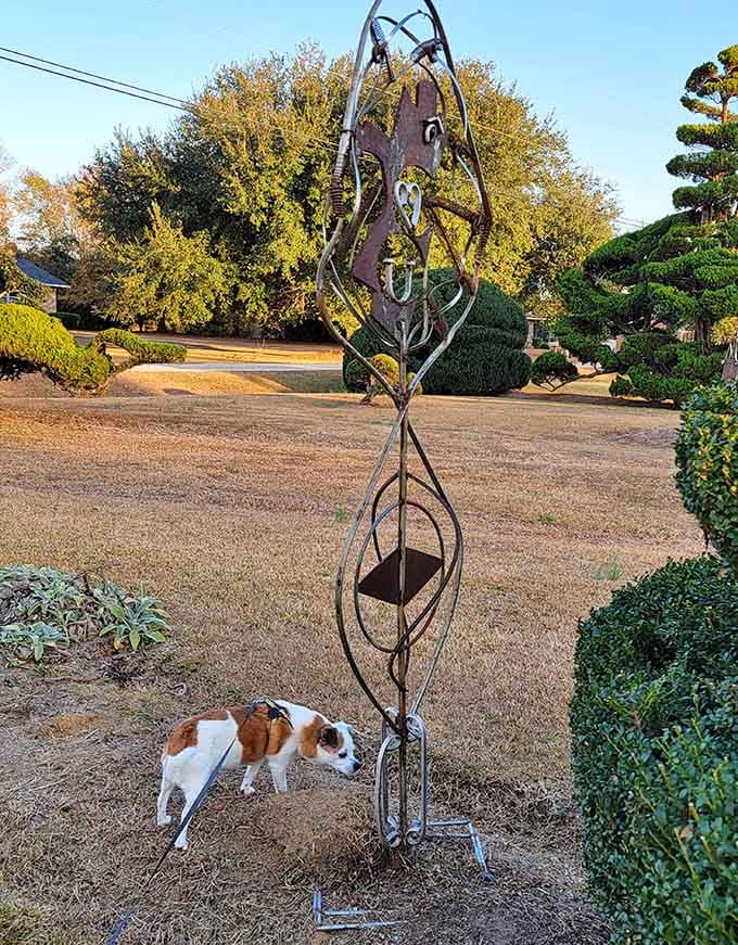 Even the local pets appreciate fine art&mdash;this garden welcomes admirers of all species and sizes equally.