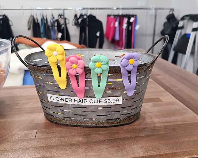 Flower hair clips bringing back Y2K vibes for less than your morning coffee, nostalgia never looked so affordable.