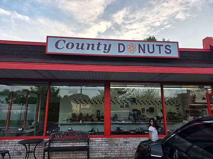 The retro red trim and big windows transport you straight back to when donut shops were the heart of every community.