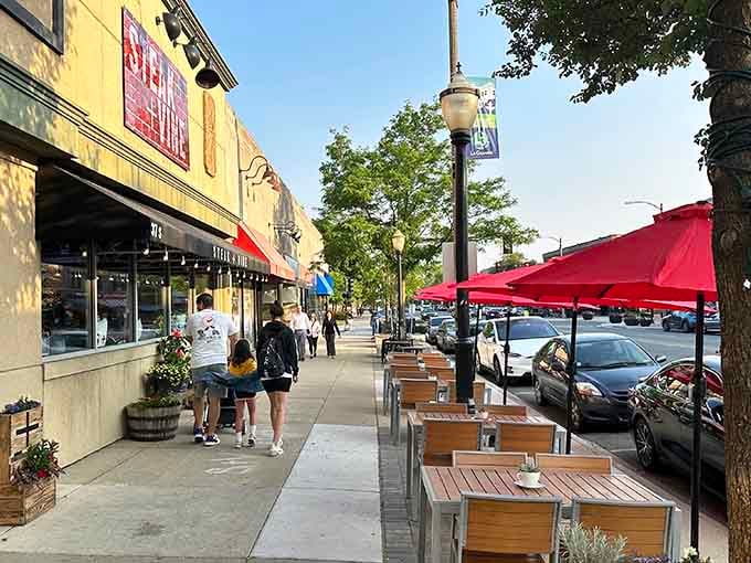 Outdoor dining on a sunny day with steak on the menu—this is what retirement dreams are made of, friends.