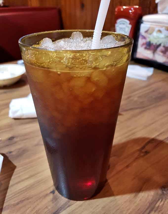 That famous sweet tea gradient from amber to deep brown is Alabama's liquid gold standard.