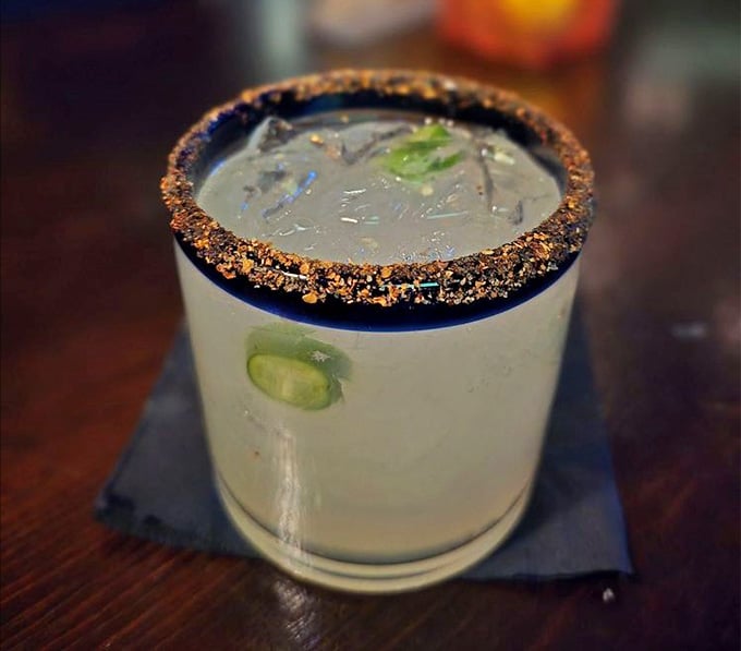 That rim looks like it was kissed by flavor angels with excellent taste in spices.