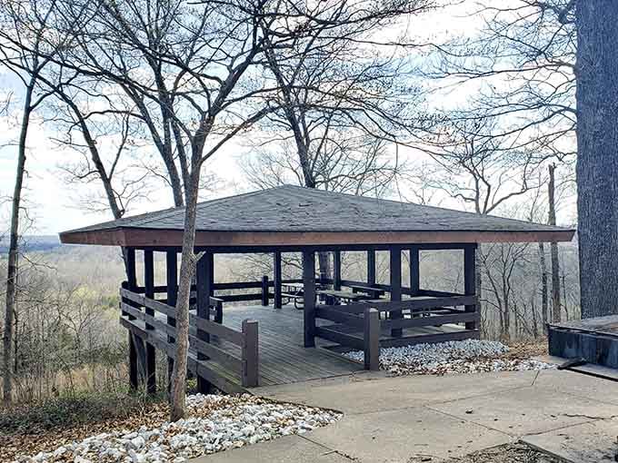 This overlook pavilion offers front-row seats to one of Missouri's best views, no ticket required whatsoever.