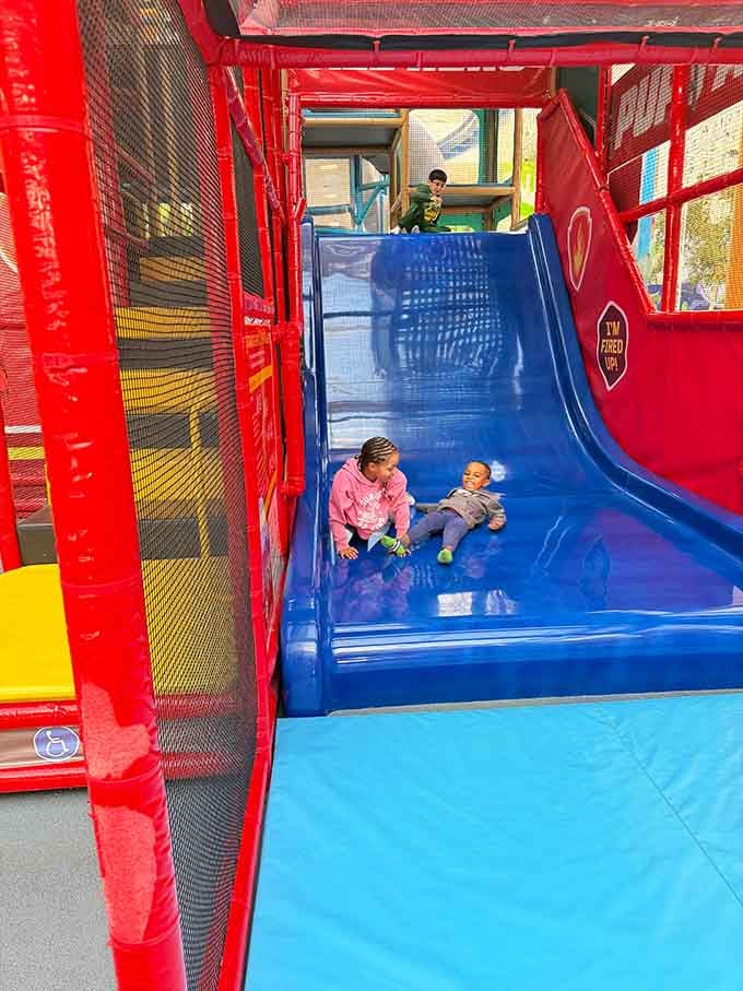 Red, blue, and pure adrenaline: the perfect recipe for wearing out energetic kids before dinner.