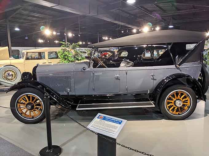 The 1924 Lafayette touring car: because nothing says "road trip" quite like rumble seats and zero cup holders whatsoever.