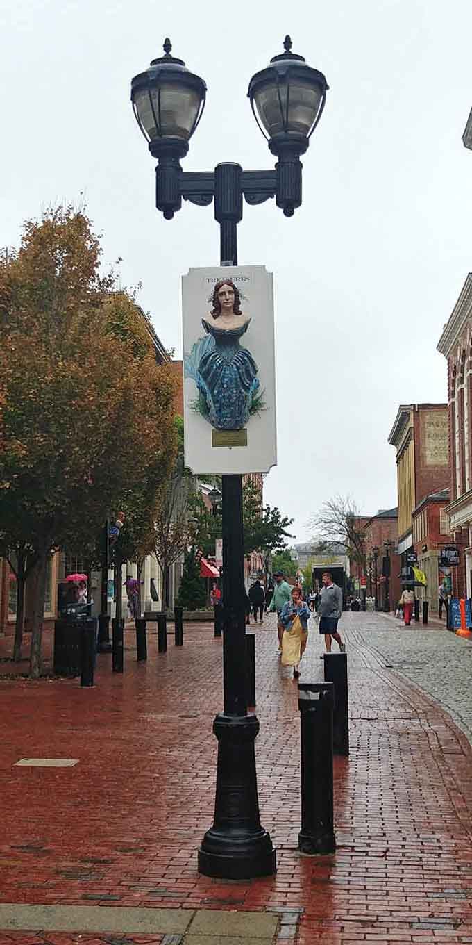 Decorative lampposts line the walkways, adding Victorian elegance to Salem's already impressive collection of period details and charm.