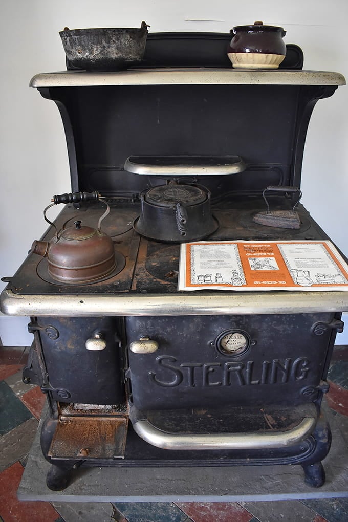 This vintage Sterling cookstove reminds us that lighthouse keepers cooked three meals daily without the benefit of takeout menus.