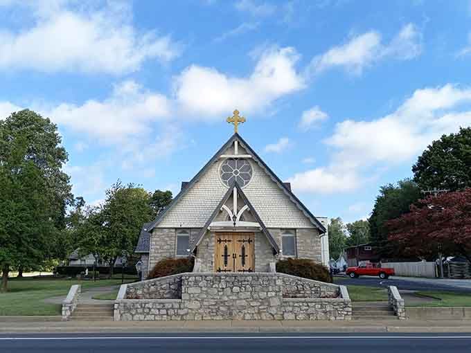 Architecture this beautiful makes you appreciate the craftsmanship of folks who built things to last forever.