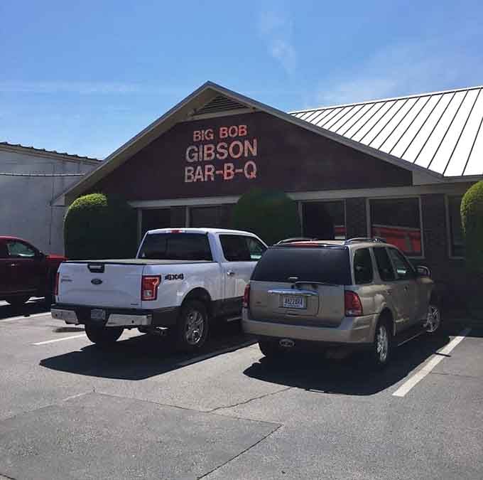 When trucks fill the lot at lunchtime, you've found where working folks go for championship-level barbecue.