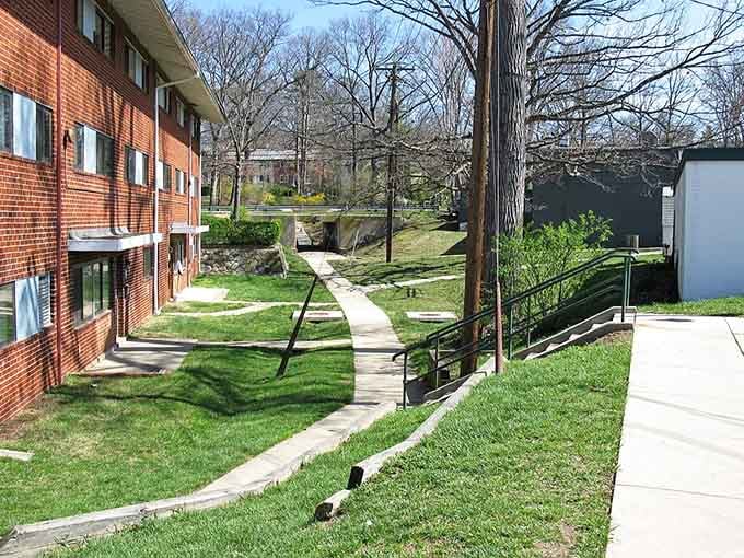 Curved walkways and community green spaces create that perfect blend of town and country Europeans perfected centuries ago.