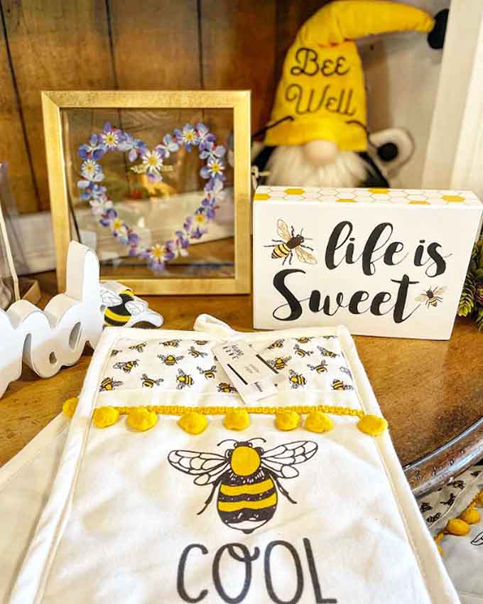 Bee-themed decor that's sweeter than honey and twice as charming for your kitchen.