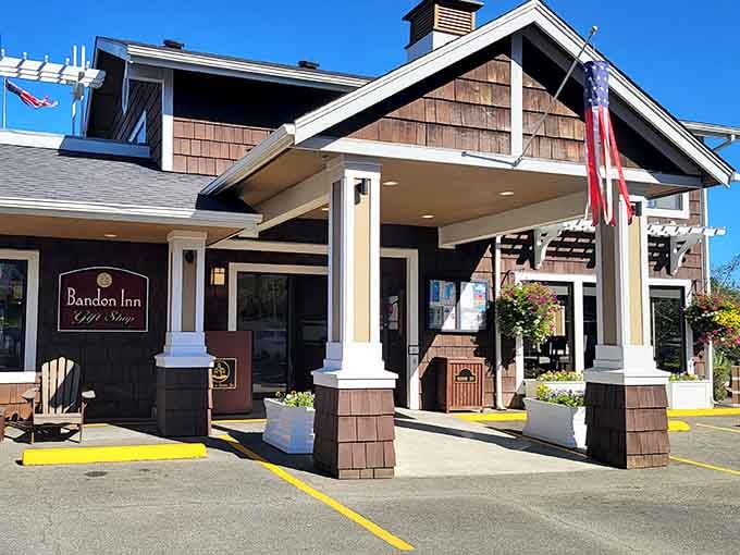 Bandon Inn welcomes visitors with that classic coastal lodge style that makes you feel at home immediately.