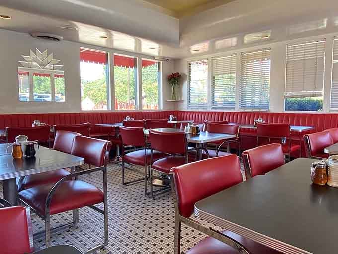 Rows of pristine red booths await hungry diners in this spotlessly maintained slice of Americana.