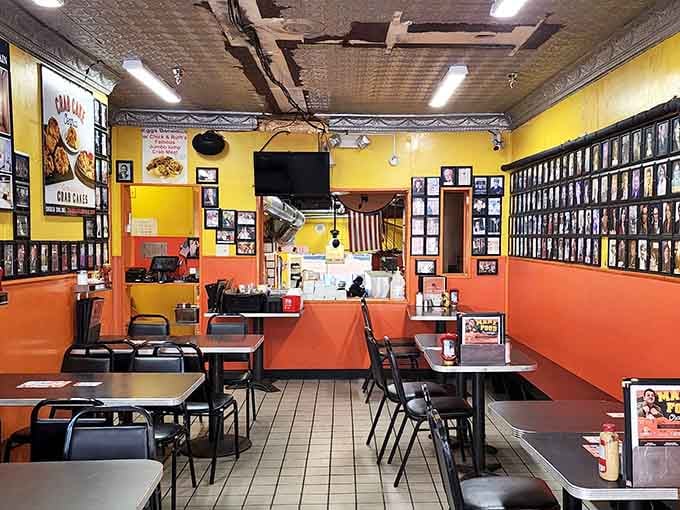 Bright walls covered in memories, tables ready for conversation, and an atmosphere that feels like coming home.