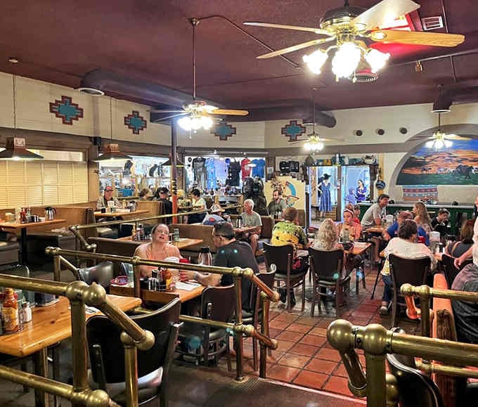 A full dining room means you've found the right place: locals and tourists united in their love of breakfast.