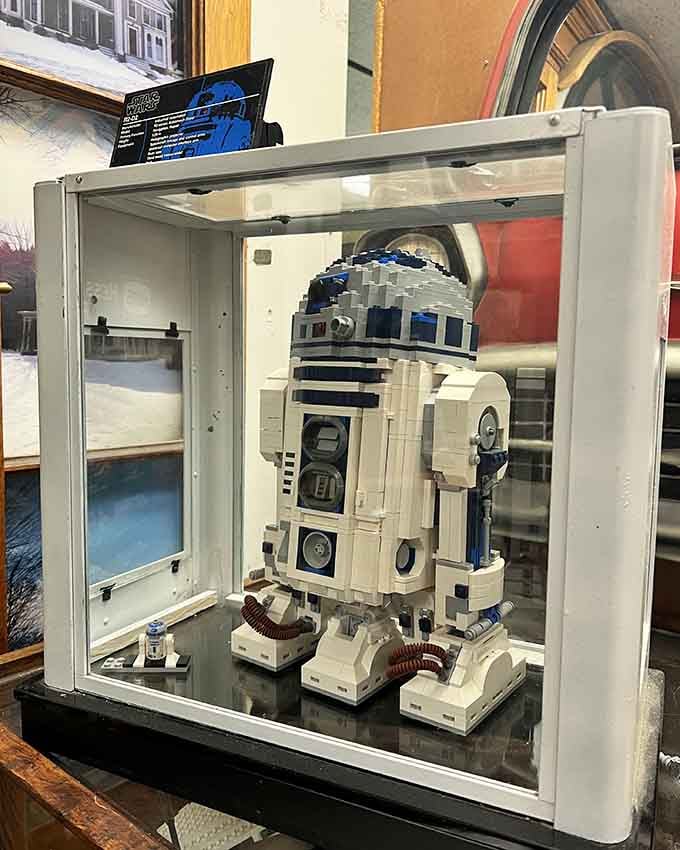 When collectibles meet pop culture, you get R2-D2 ready to beep his way into your heart and home.