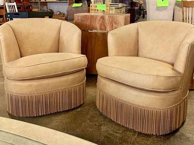 These vintage chairs with fringe detailing are giving serious retro vibes that interior designers would pay big money for.