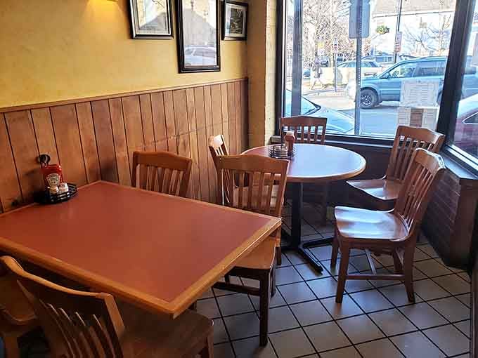 Window seats offer prime people-watching real estate while you demolish your seafood platter contentedly.