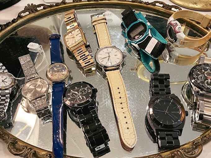 Vintage timepieces that've seen more decades than most of us, still ticking with style.