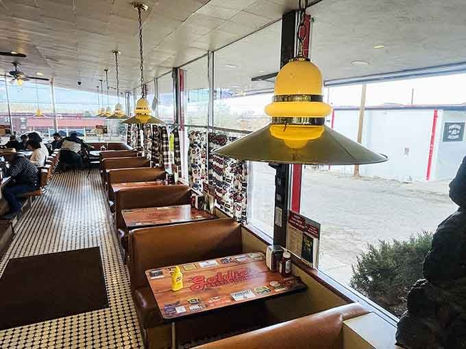 Those vintage pendant lights and Route 66 memorabilia create the perfect atmosphere for serious comfort food consumption.