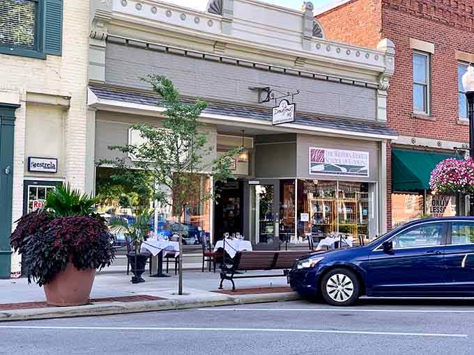Downtown Hudson serves up fine dining with white tablecloths and the kind of ambiance that requires good posture.