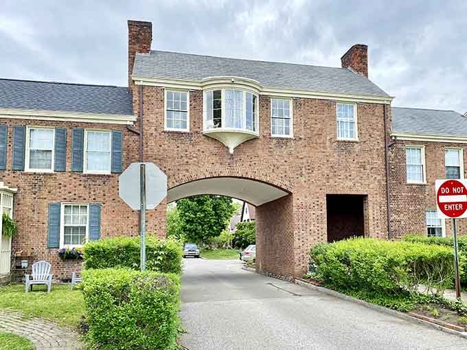 These brick archways frame everyday life like a Renaissance painting, minus the uncomfortable ruffs and plague.