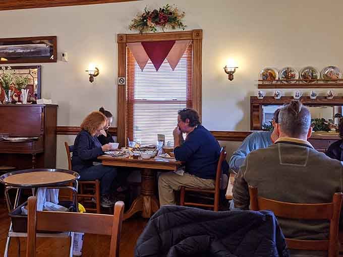 Strangers become friends over shared bowls of mashed potatoes and mutual appreciation for unlimited refills here.