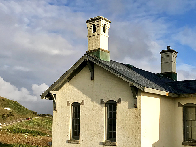 Those distinctive chimneys on the keeper's quarters housed families who lived where most people only dream of visiting on vacation.