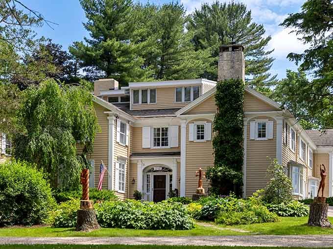 Classic colonial architecture surrounded by lush gardens offers pure countryside tranquility and gracious hospitality.