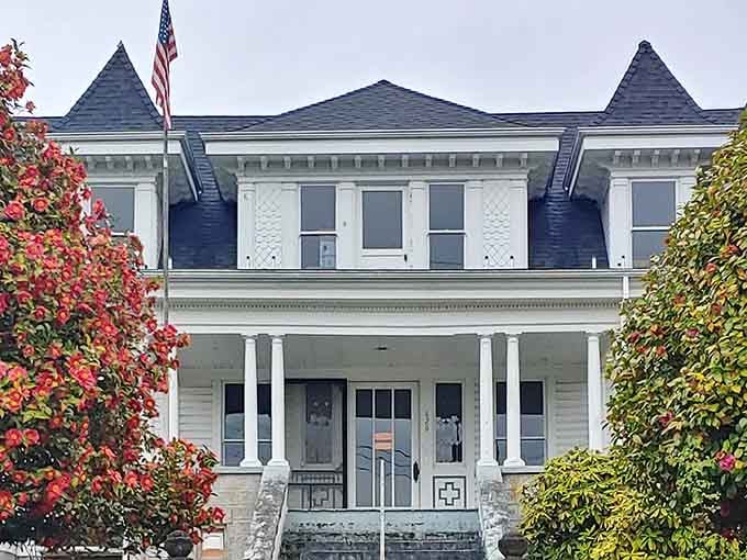 The symmetrical design and ornate details make this mansion look ready for its close-up in any period drama.