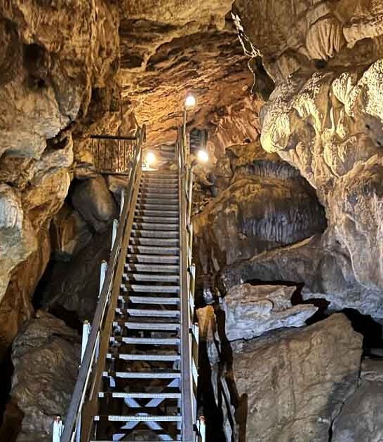 absolutely stunning cave washington ftr
