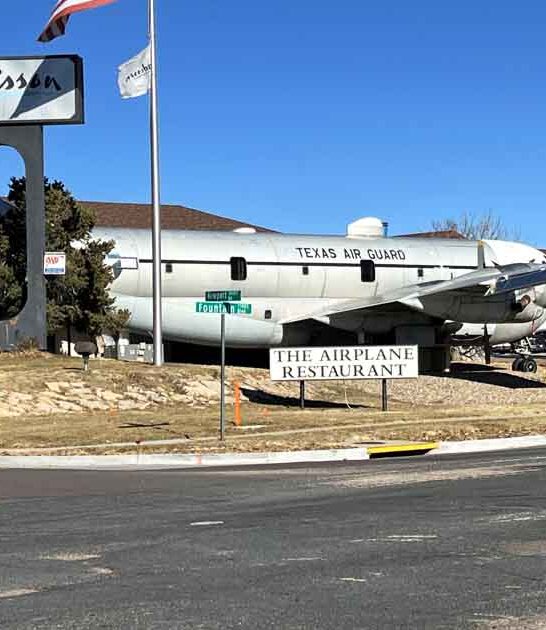 airplane themed restaurant colorado ftr