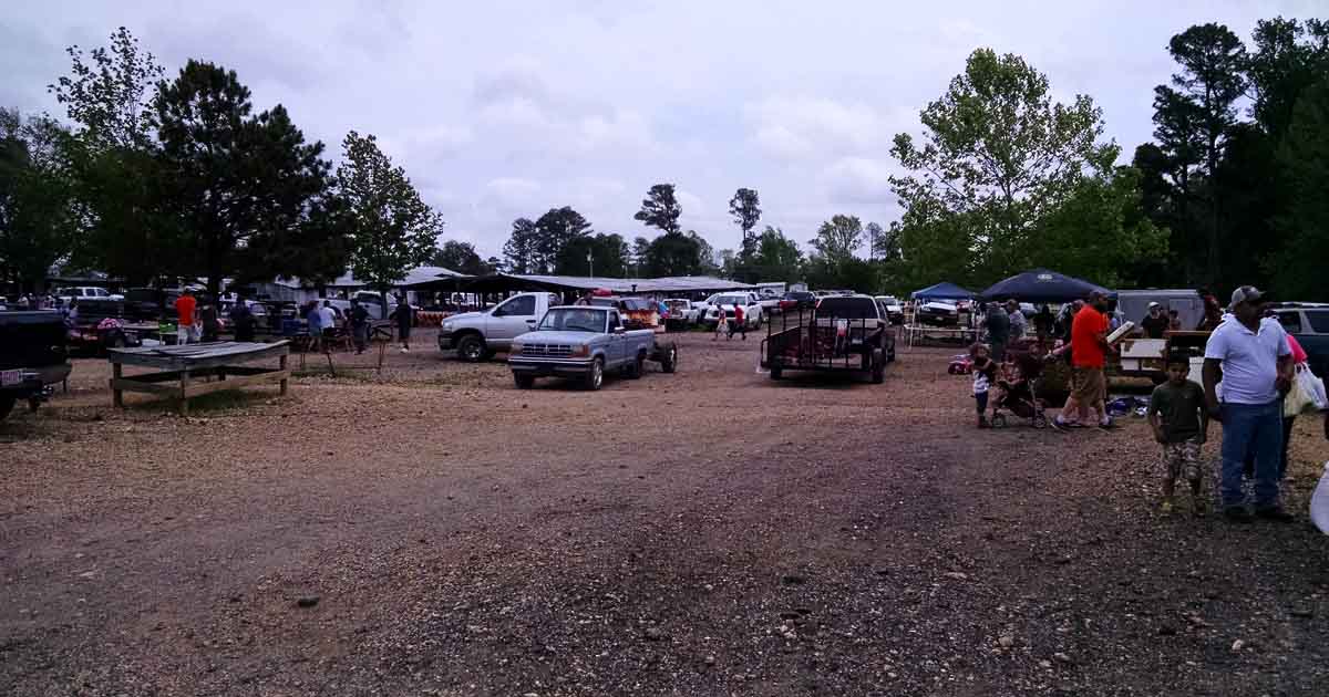 Alabama Is Home To A Flea Market So Big You'll Need A Whole Day To ...