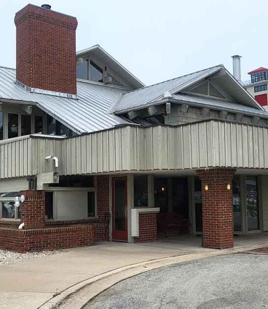 amazing wisconsin waterfront restaurant ftr