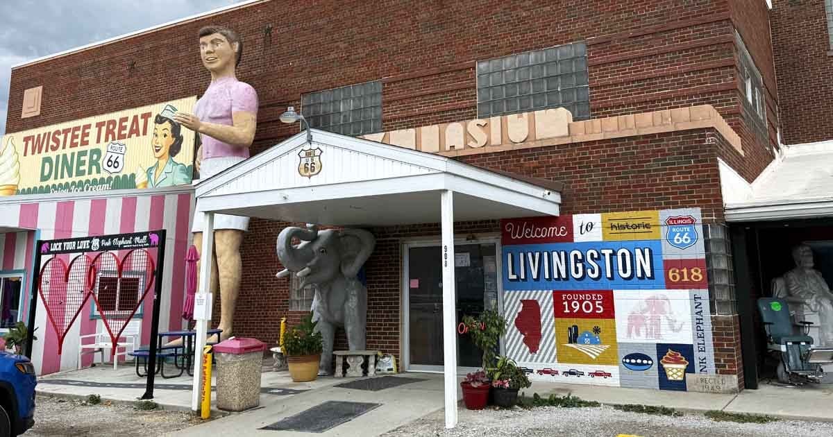 Step Into Americana At This Unforgettable Antique Mall On Route 66 In ...