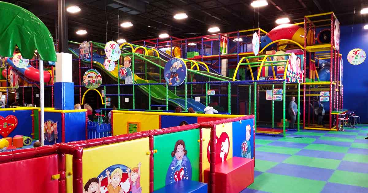 This Massive Indoor Amusement Center In Wisconsin Screams Family Fun ...