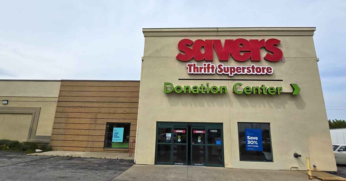 Bargain Lovers Will Go Crazy For This Enormous Thrift Store In Illinois