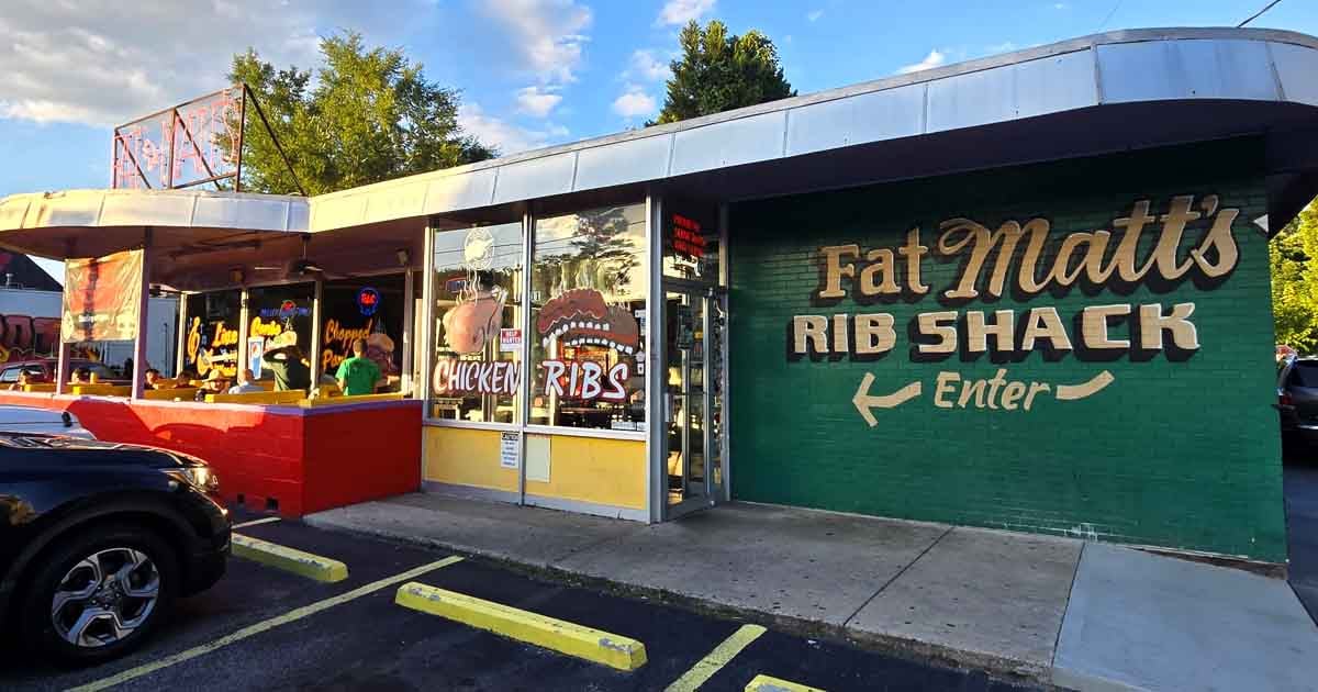 The Lip-Smacking Ribs At This Georgia BBQ Joint Will Have You Coming ...