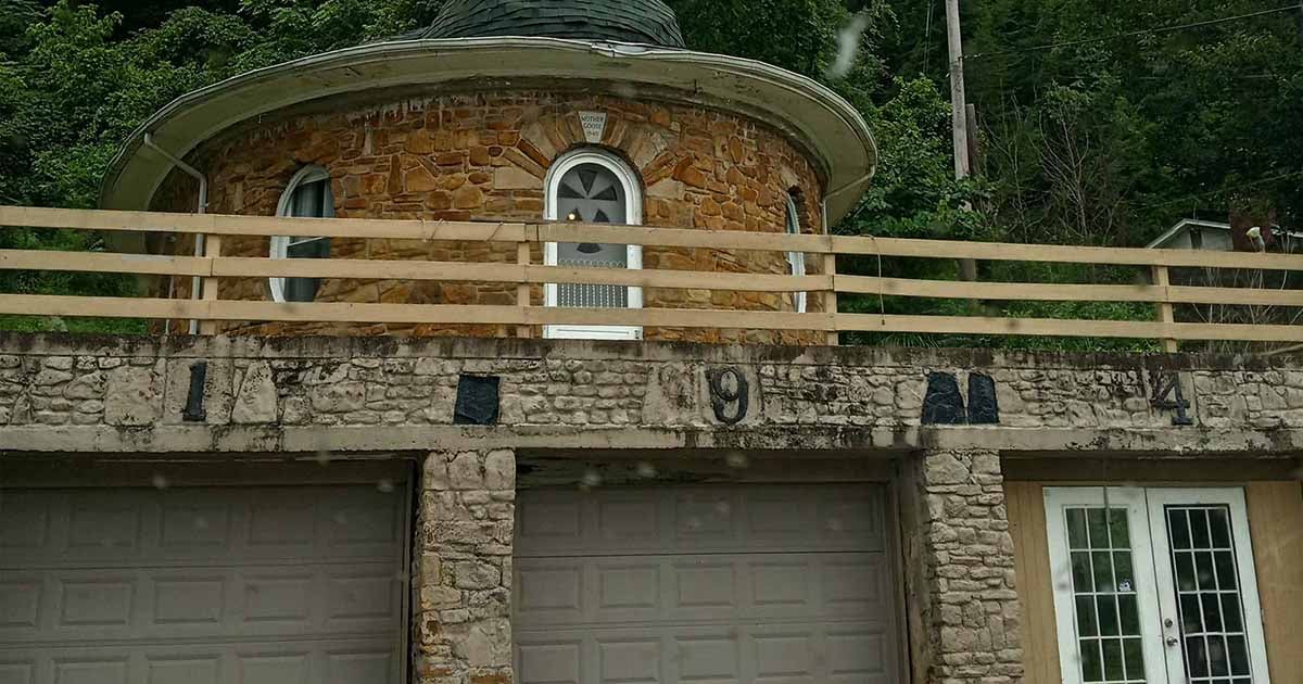 This Bizarre Kentucky Landmark Is One Of The Strangest Places You'll ...