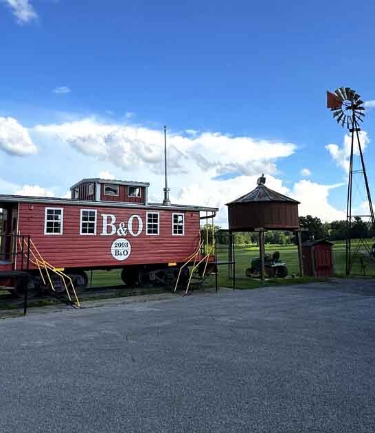 bizarre roadside attractions kentucky ftr