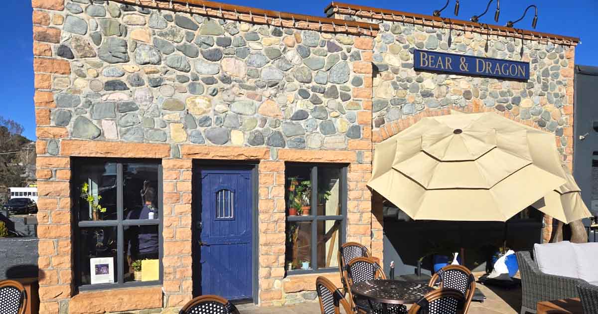 This Enchanting Book-Lovers Cafe In Arizona Is Straight Out Of A Storybook