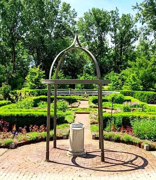 breathtaking botanical garden michigan ftr