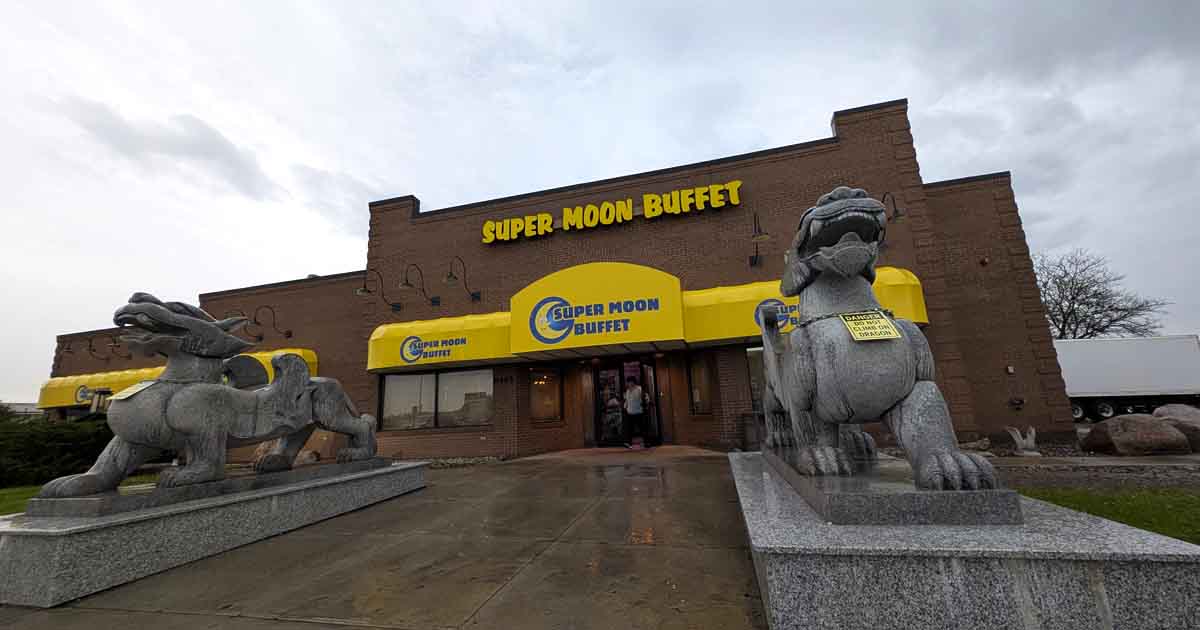 Monty Python Buffet The All-You-Can-Eat Buffet In Minnesota With A Dessert Spread That ...