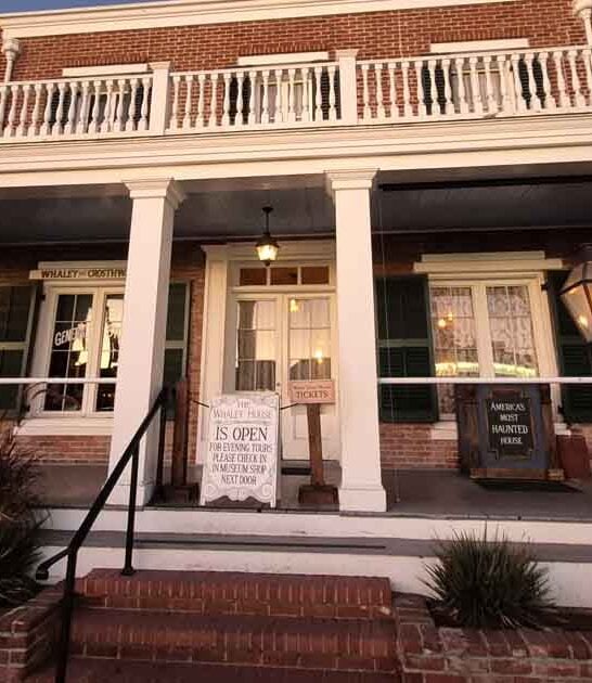 california haunted house dark ftr