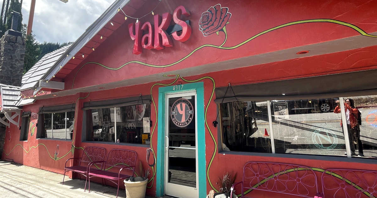 The Impossibly Large Sticky Buns At This Roadside California Restaurant ...