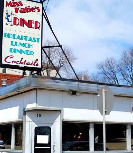 celebrities flocking wisconsin diner ftr