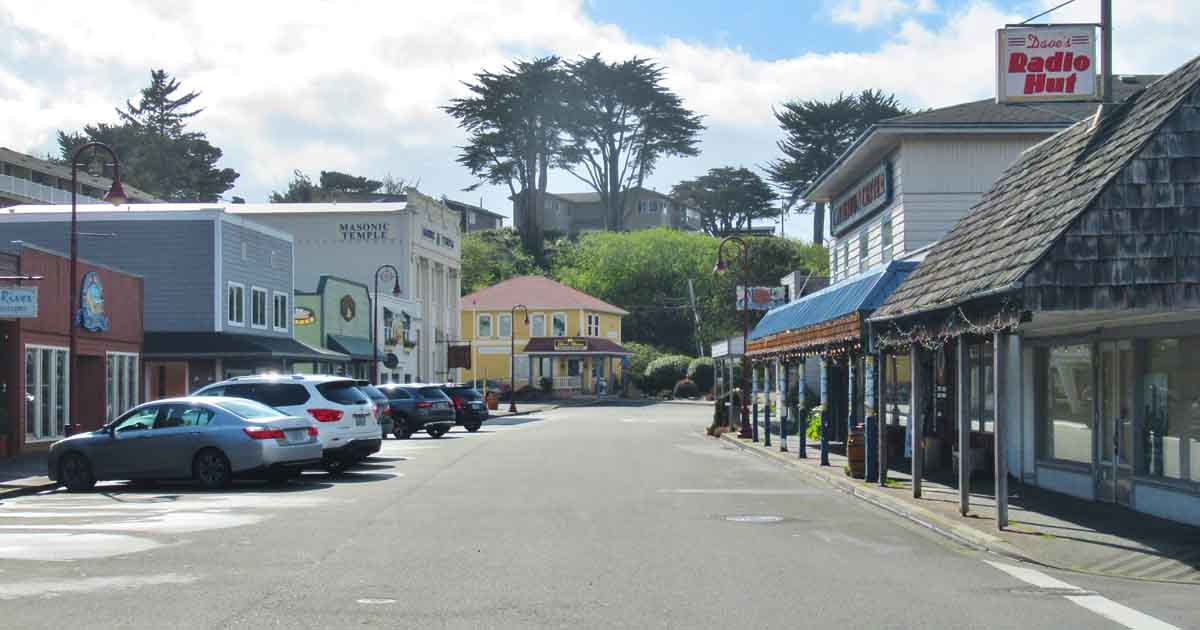 This Charming Little Oregon Town Is An Absolute Paradise For Seafood Lovers