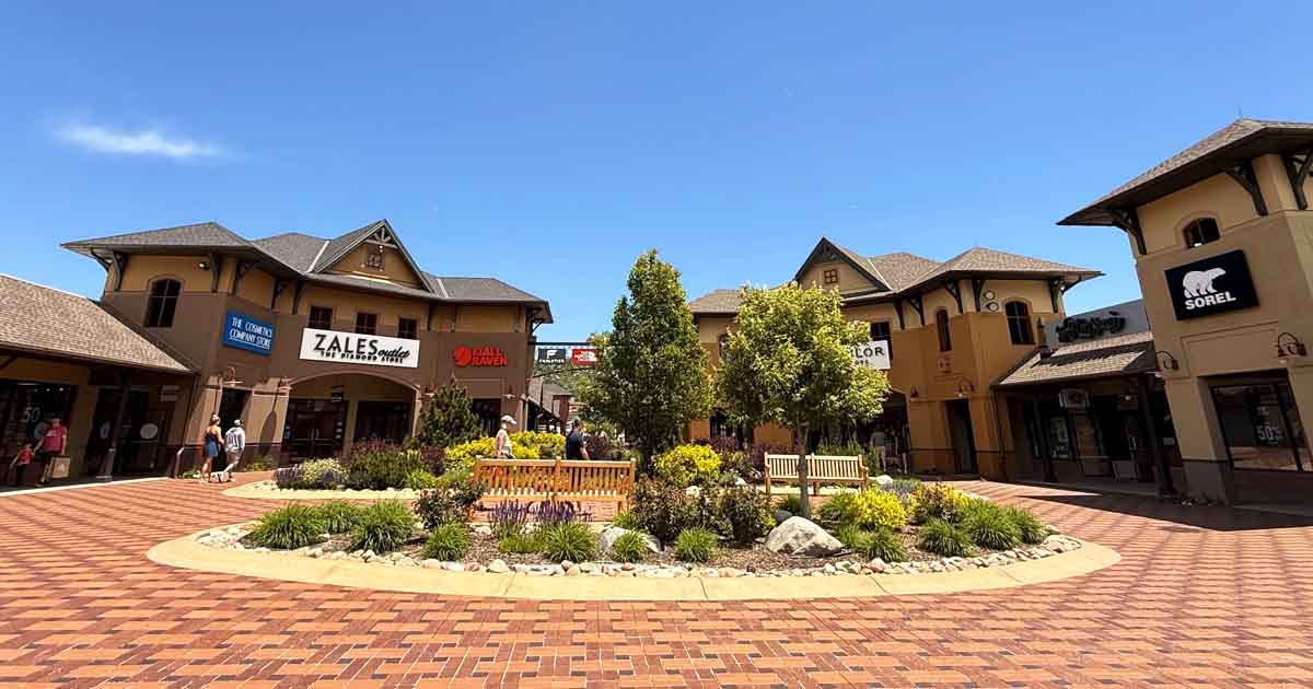 You Could Spend All Day At This Gigantic Colorado Outlet Mall And Still ...