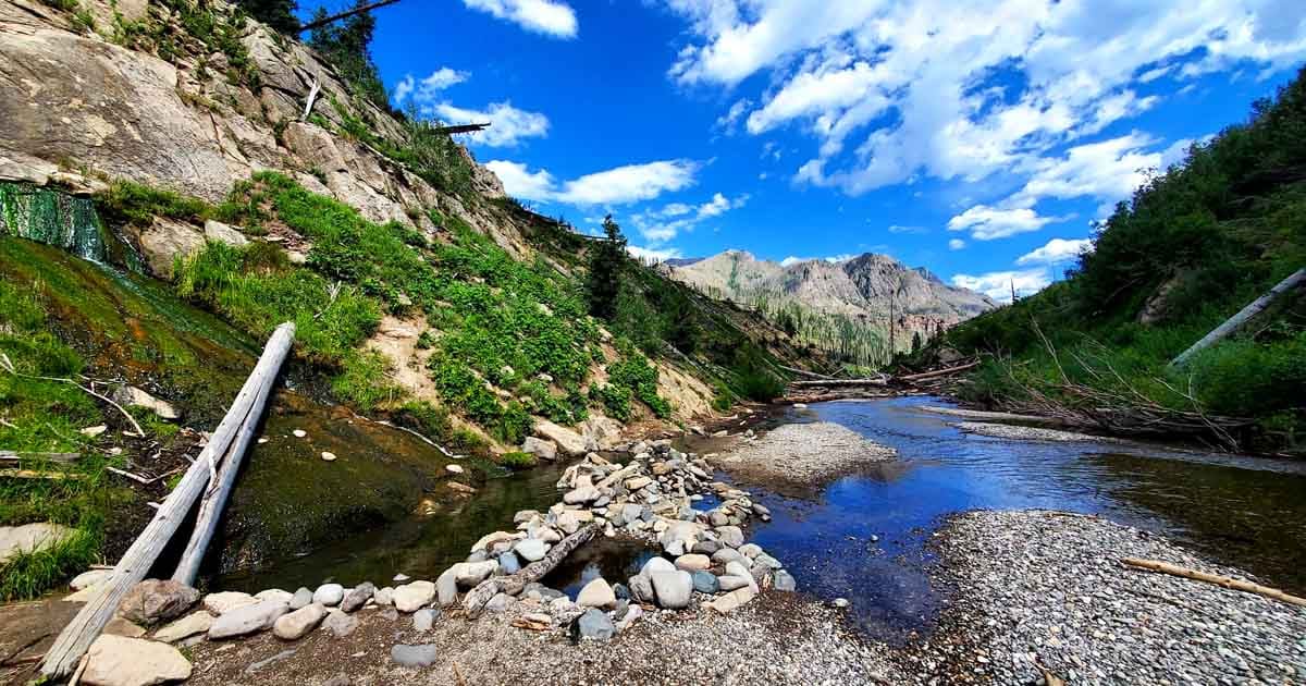 This Secret Natural Spring In Colorado Is Almost Too Beautiful To Be Real